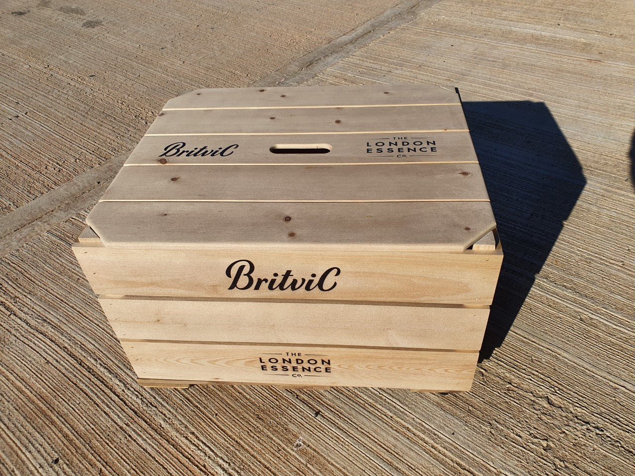 Personalised Hamper Crate – Devon Crates